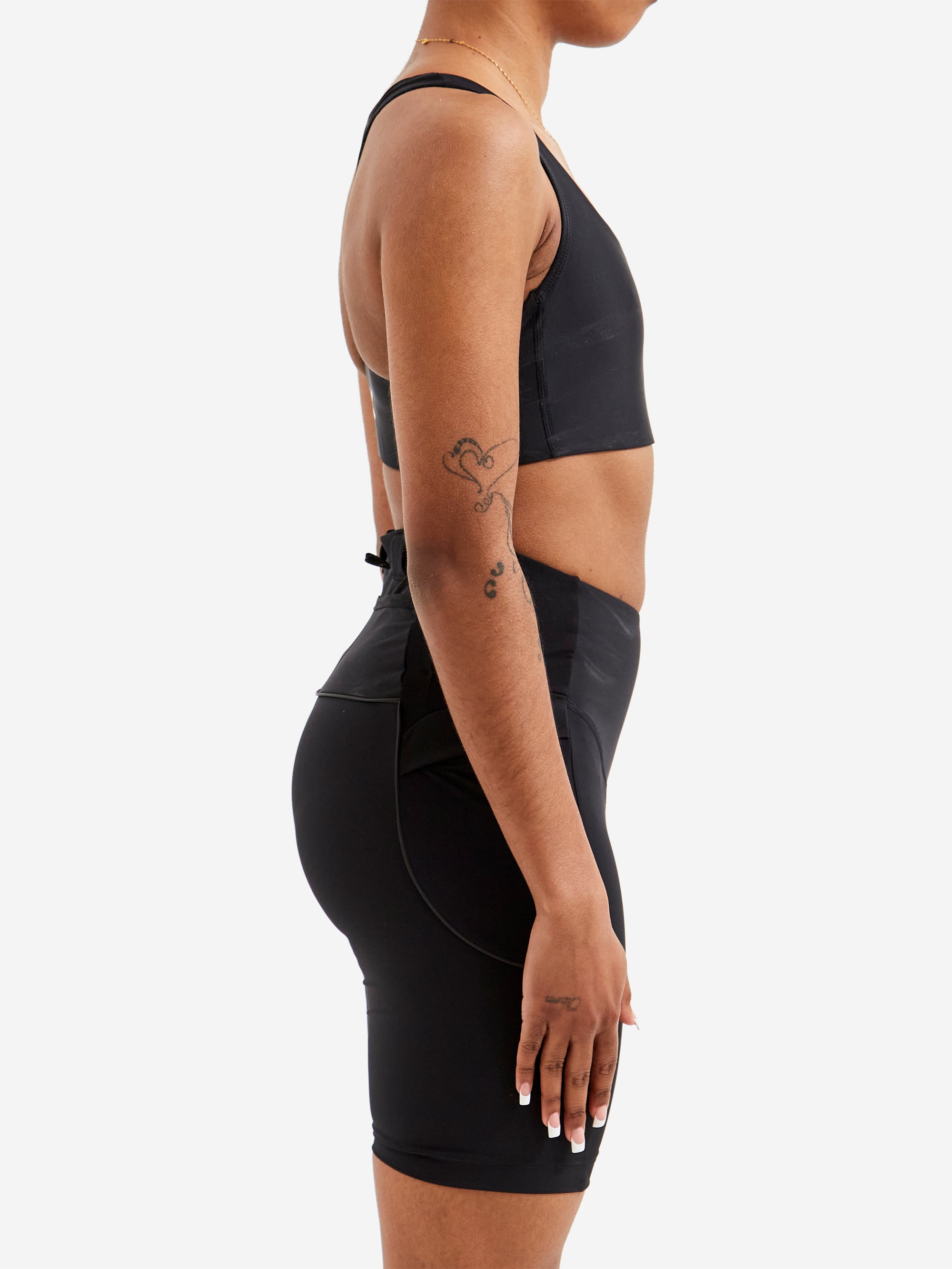 District Vision Twin Layer Medium Support Bra - Black – Goodhood