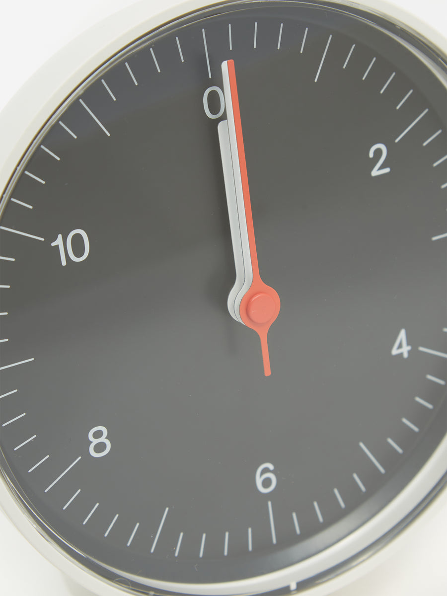 HAY Table Clock by Jasper Morrison - Black – Goodhood