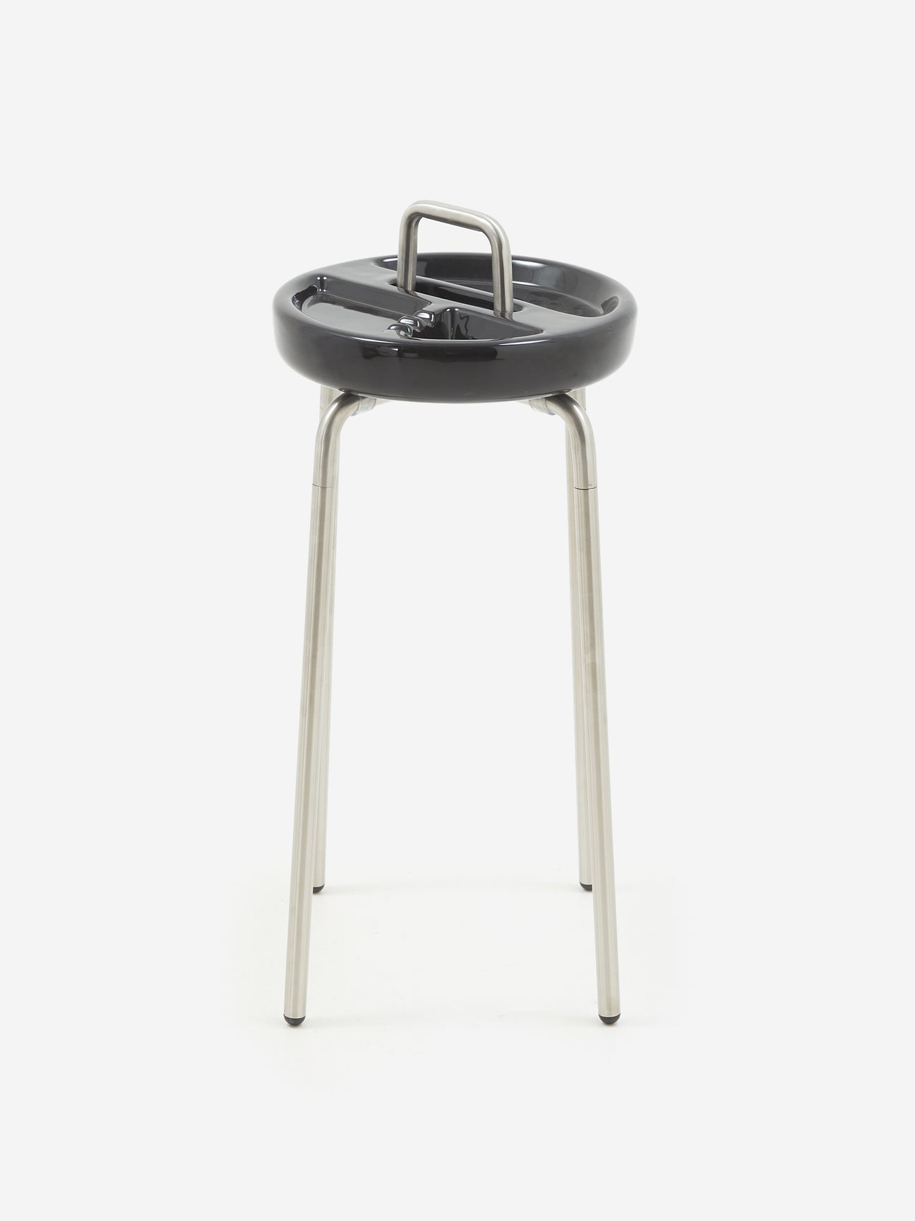 Houseplant by Seth Rogen Side Table Ashtray - Black – Goodhood