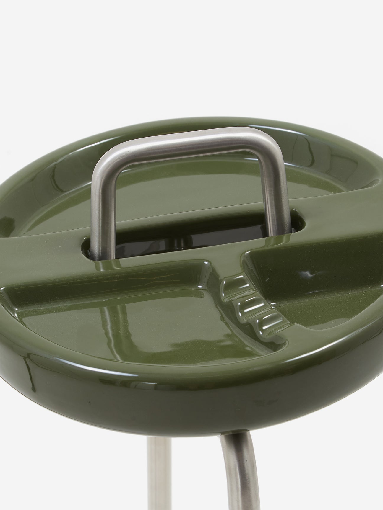 Houseplant by Seth Rogen Side Table Ashtray - Olive – Goodhood