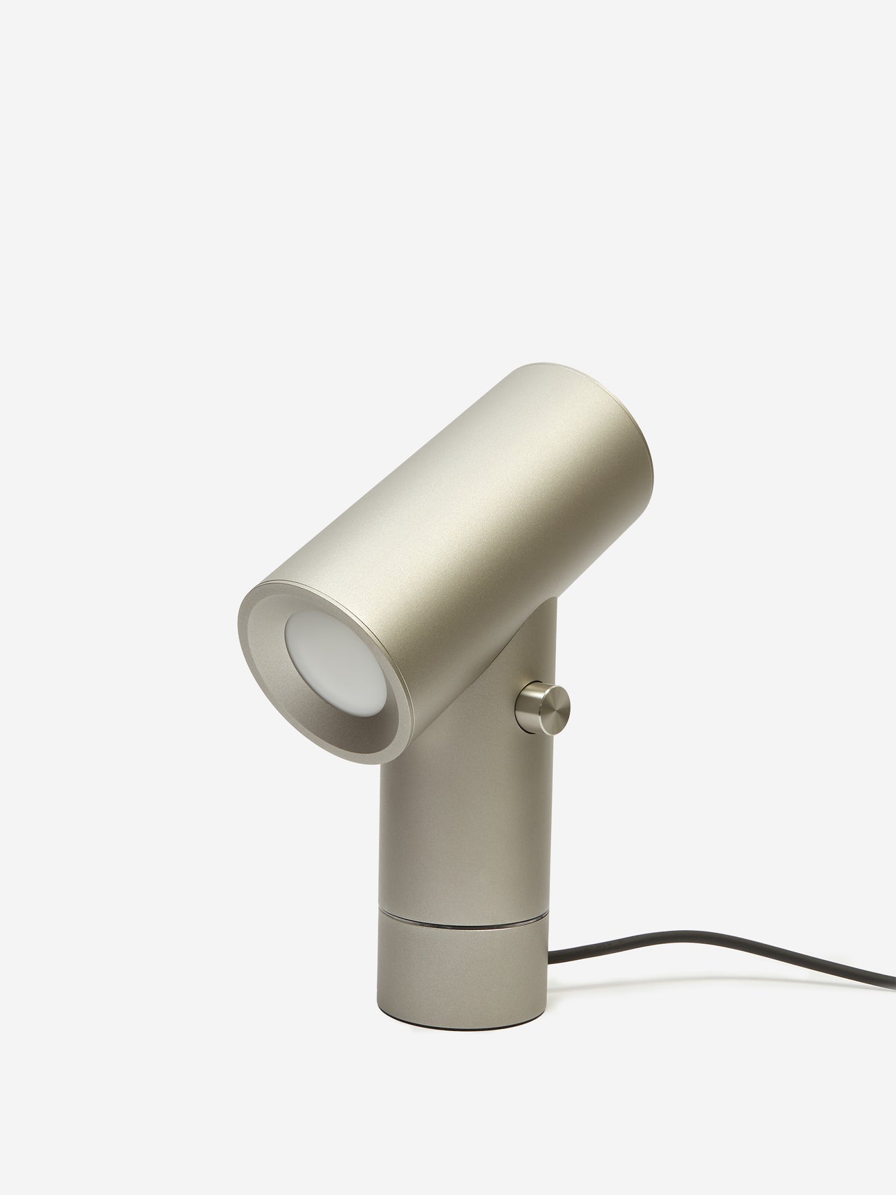 Muuto Beam Lamp - Aluminium – Goodhood