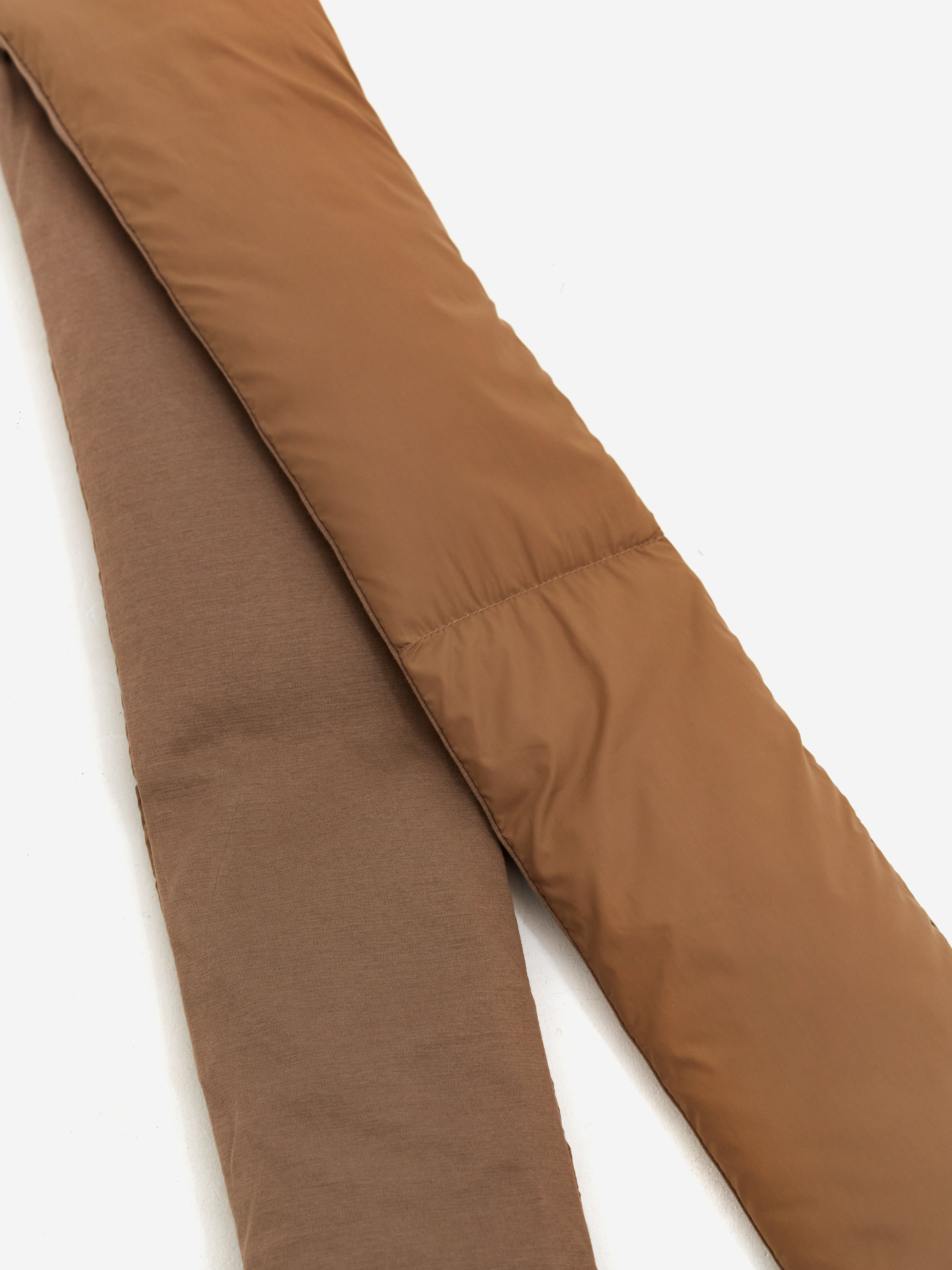 Nanamica Down Muffler - Beige – Goodhood