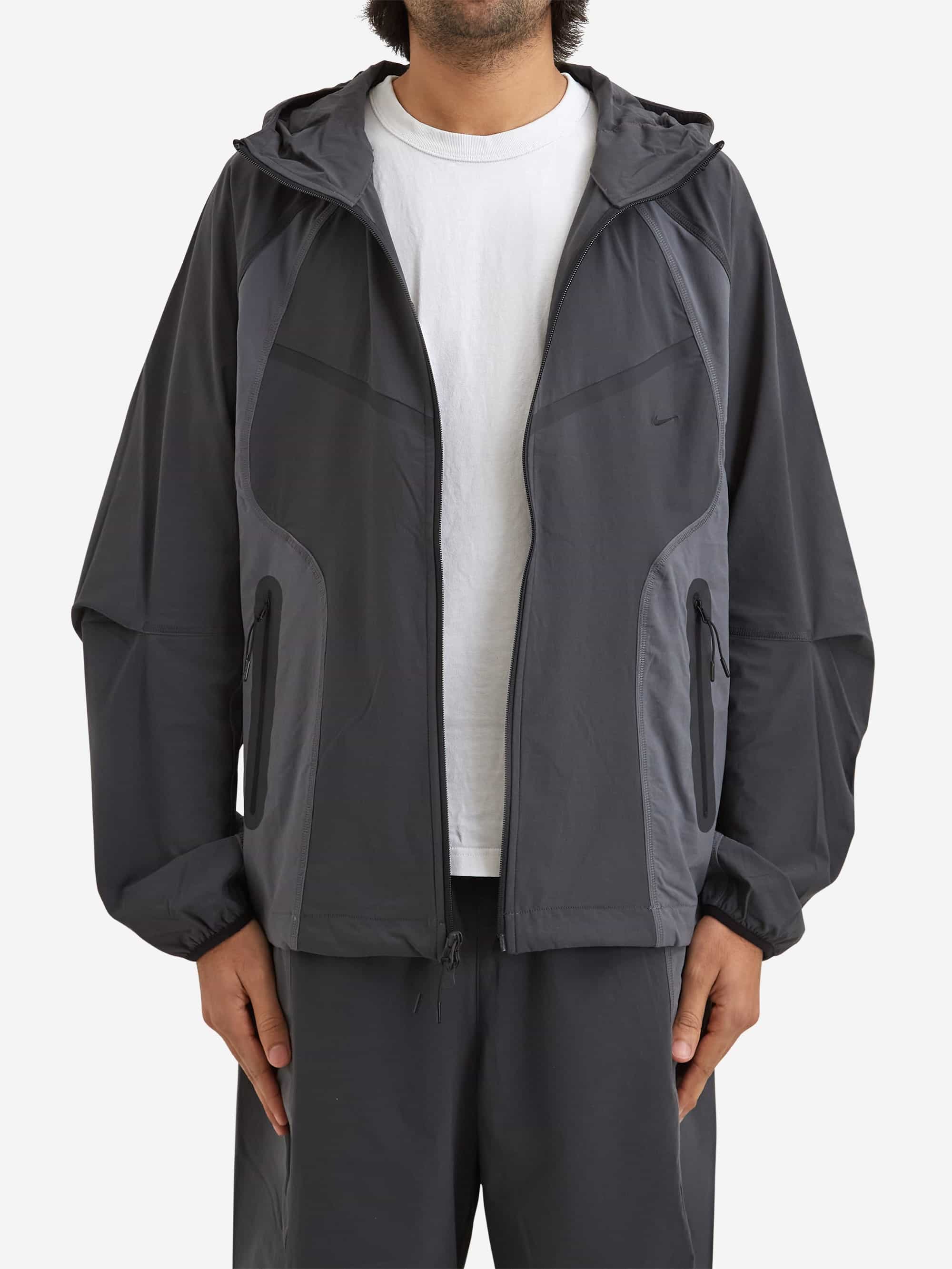 Nike Tech Dri-FIT Woven Full-Zip Colour-Block Windrunner Jacket ...