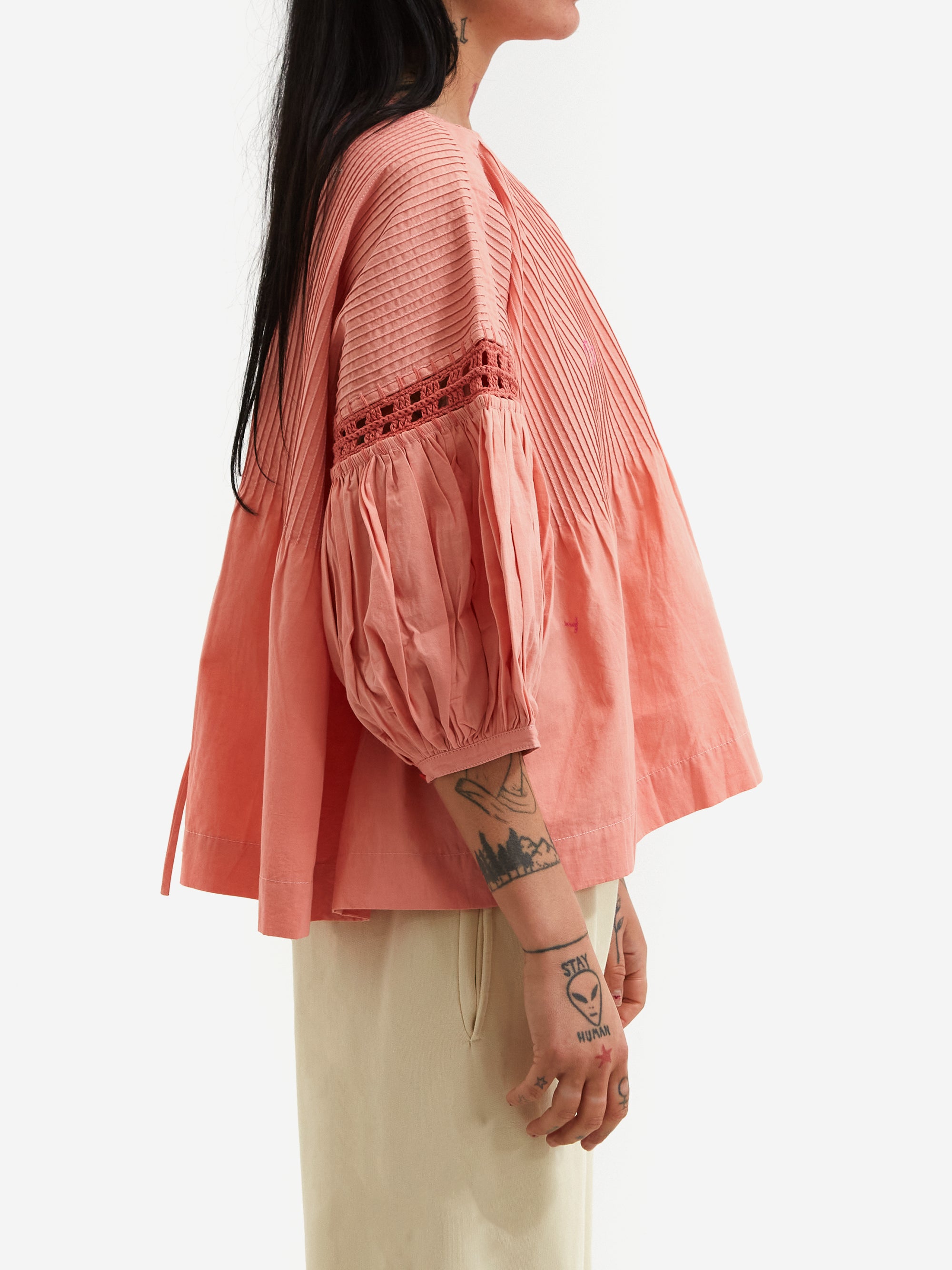 Story mfg. Amelia Top - Ancient Pink Cross Stitch – Goodhood
