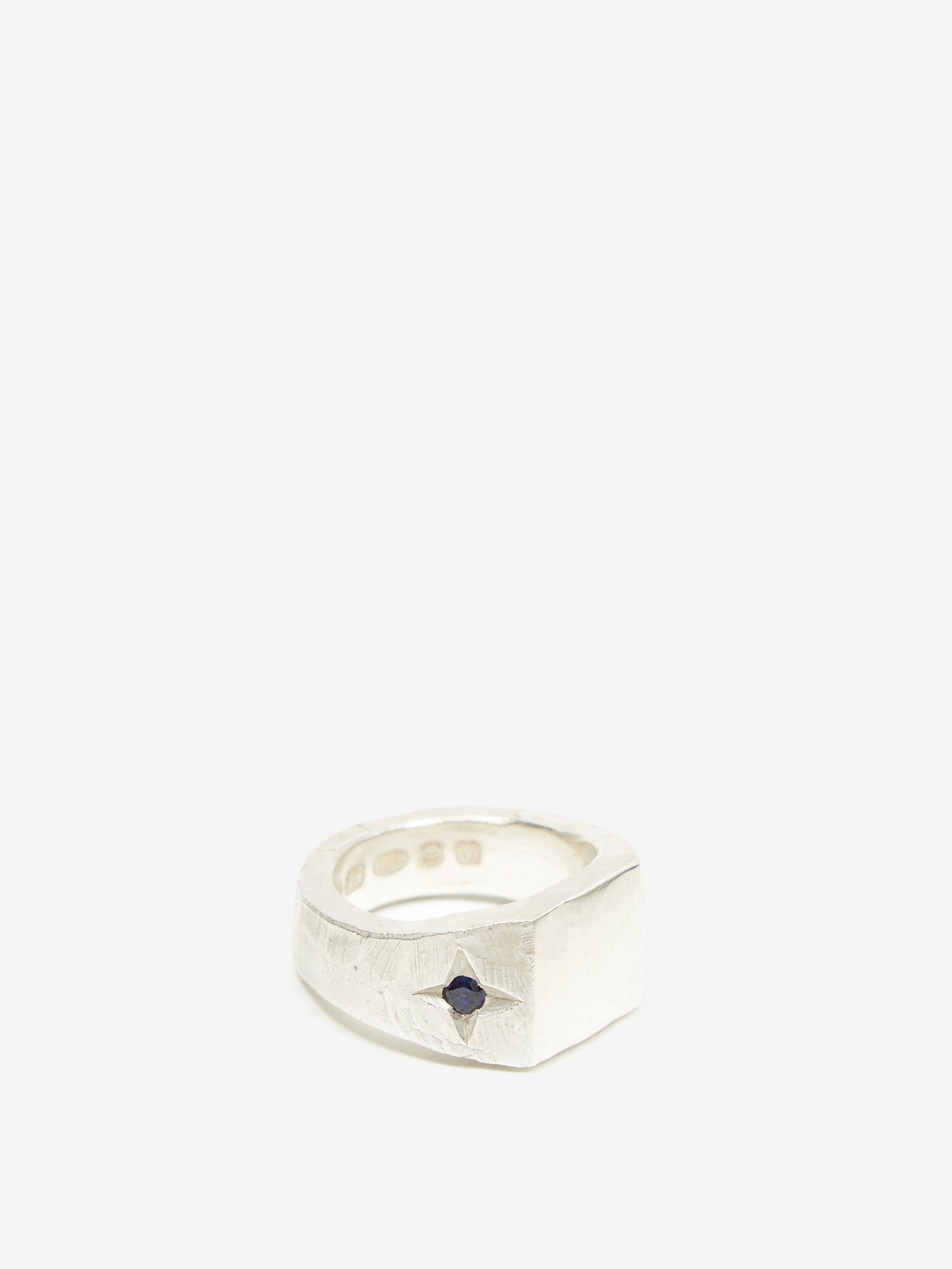 The Ouze Sapphire Magnum Signet Ring – Goodhood