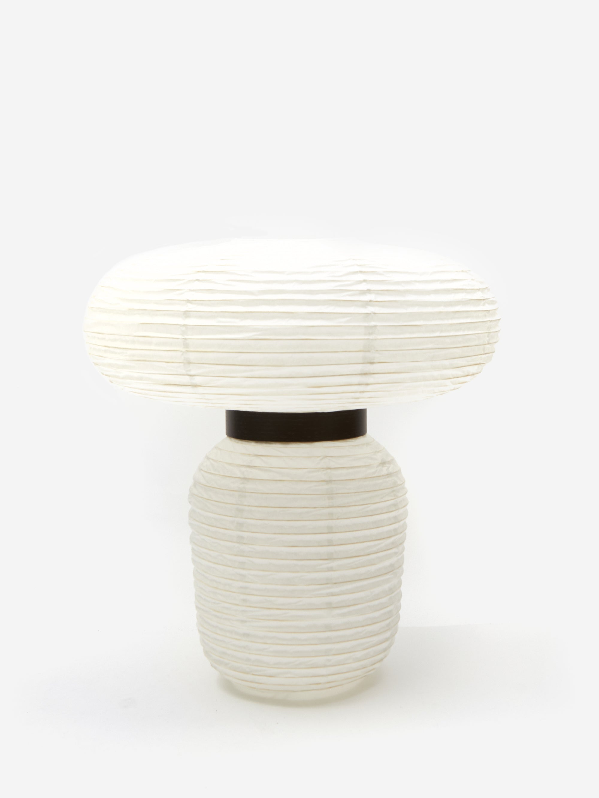 &Tradition Formakami Paper Table Lamp JH18 – Goodhood