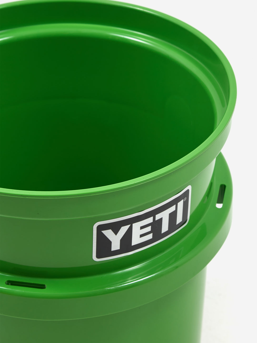 YETI Loadout Bucket - Canopy Green – Goodhood