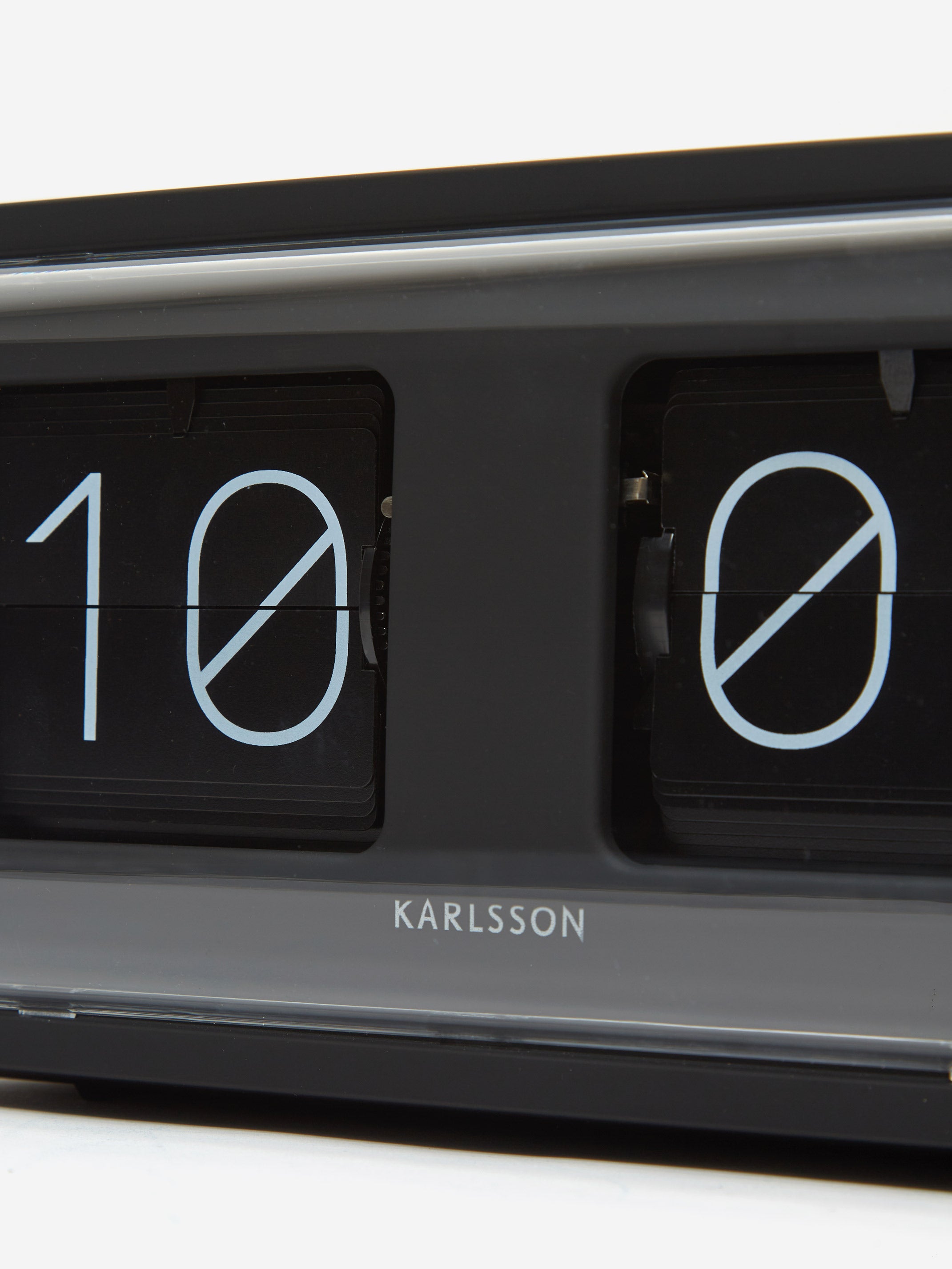 Karlsson Table Bold Flip Clock – Goodhood
