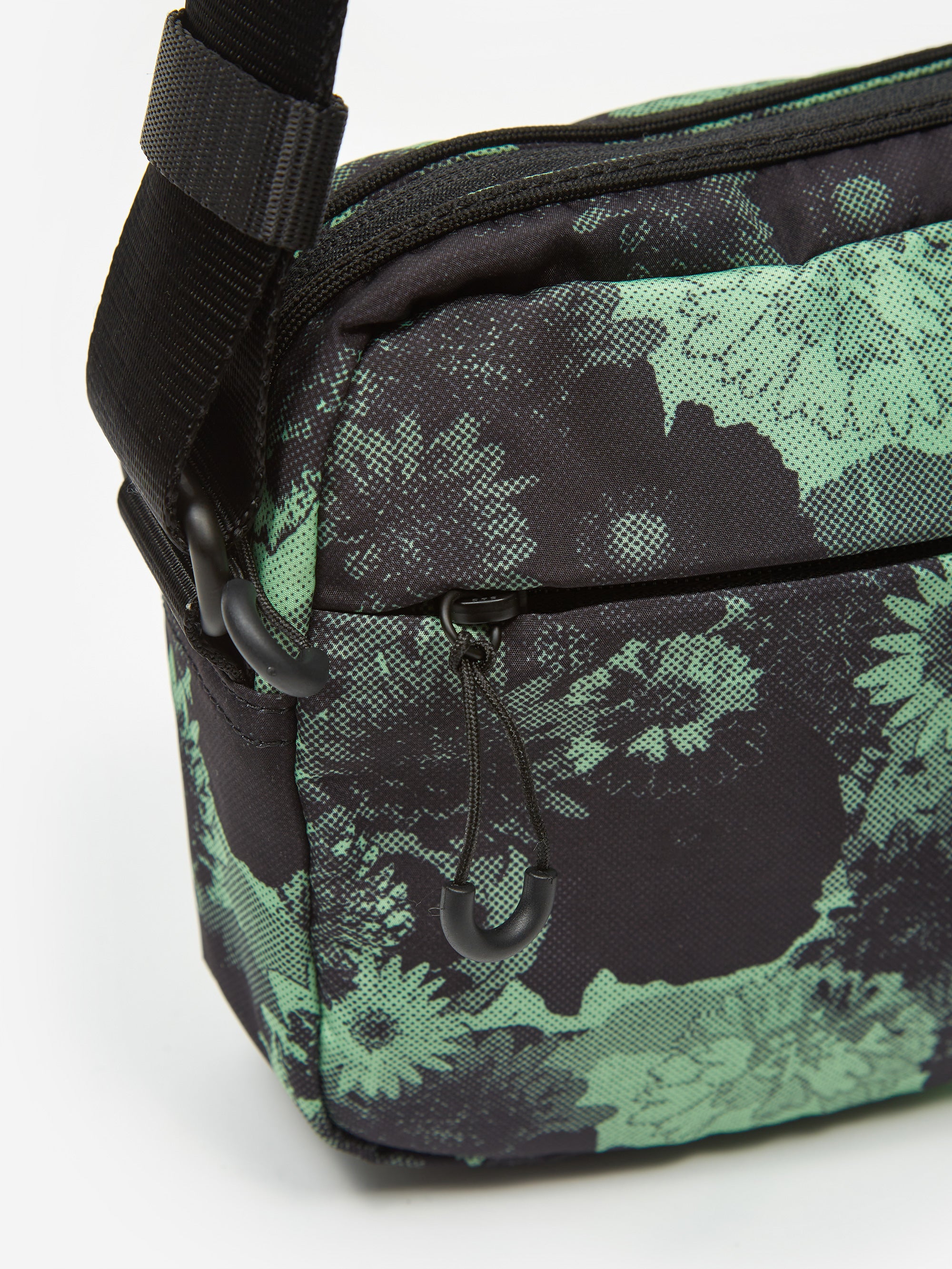 Ganni Recycled Tech Festival Bag - Peapod – Goodhood