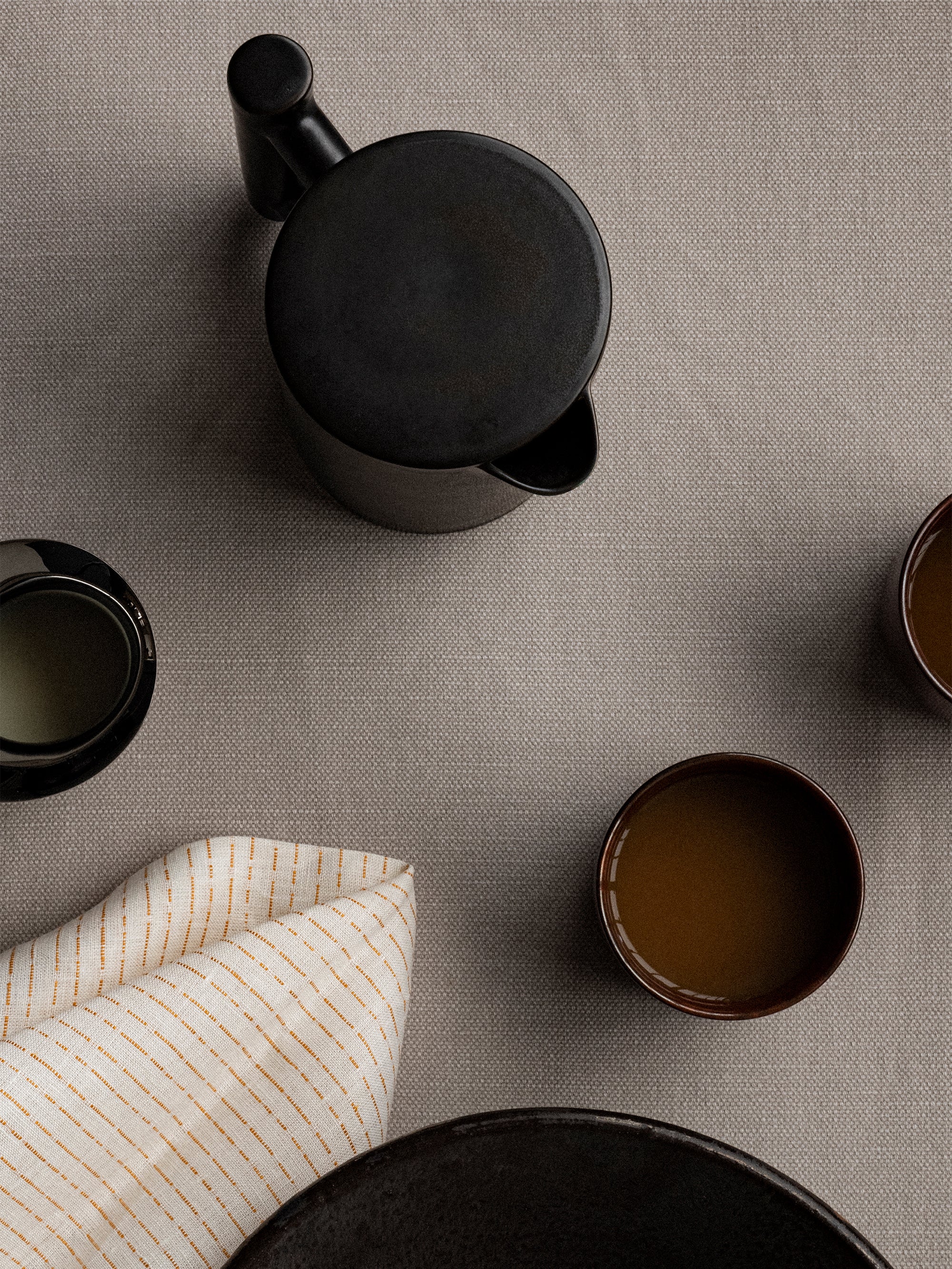 Menu Yana Brewing Pot by Norm Architects - Dark Glazed – Goodhood