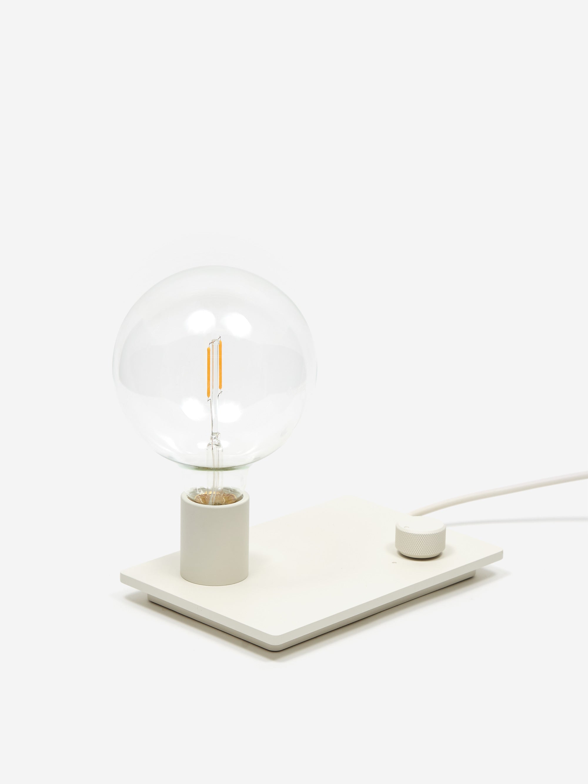 Muuto Control Lamp - White – Goodhood