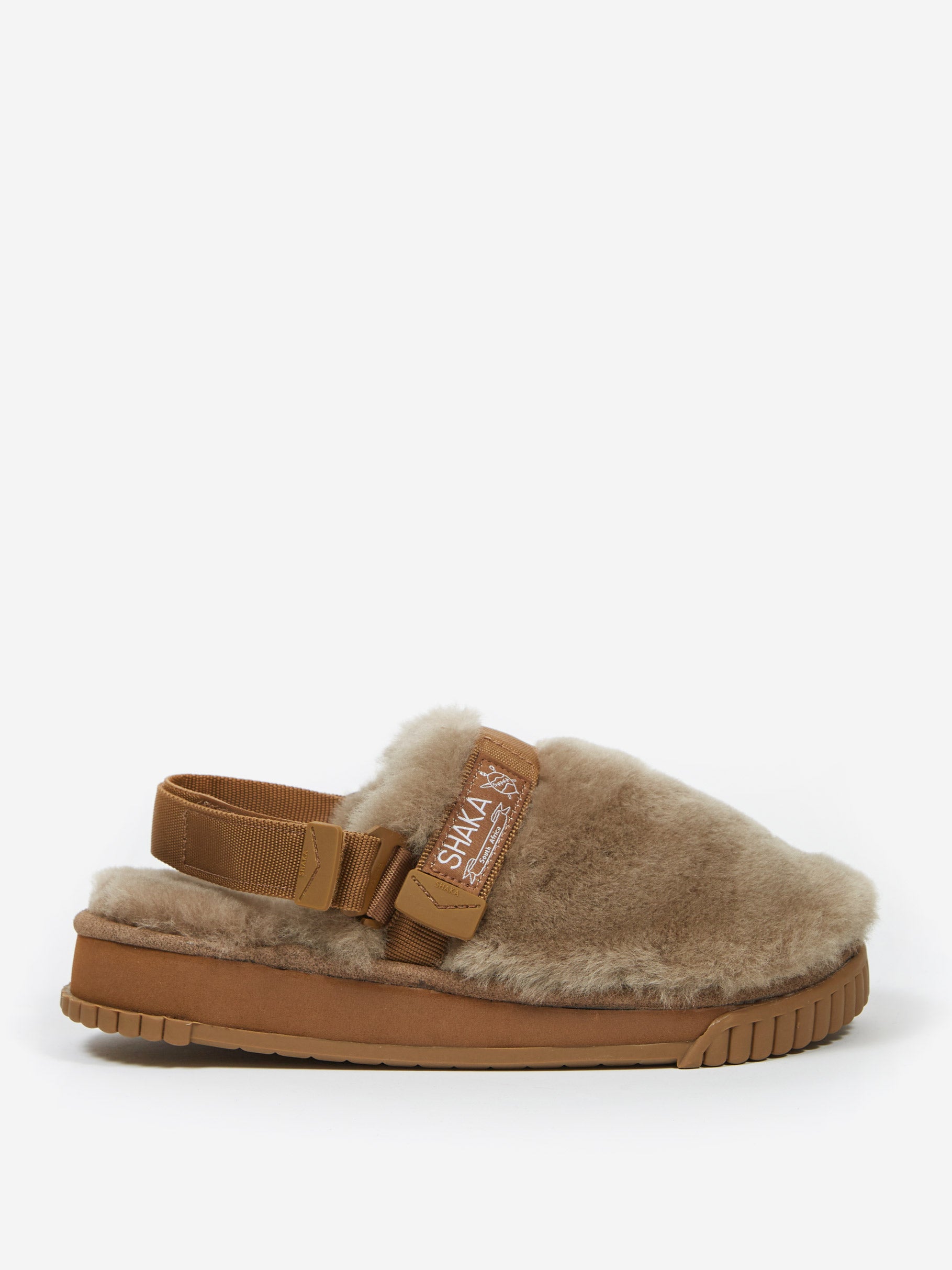 SHAKA Snug Clog Mouton - Dark Beige – Goodhood