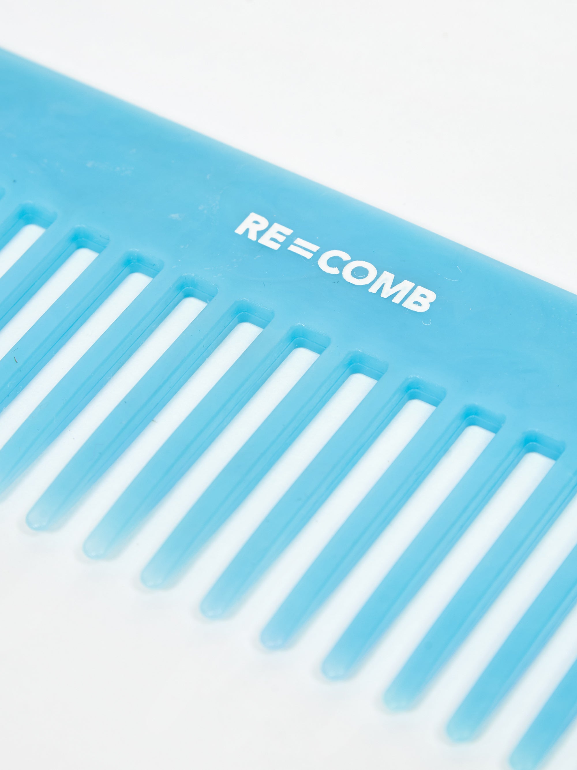 RE=COMB Recycled Plastic Hair Comb - Air – Goodhood