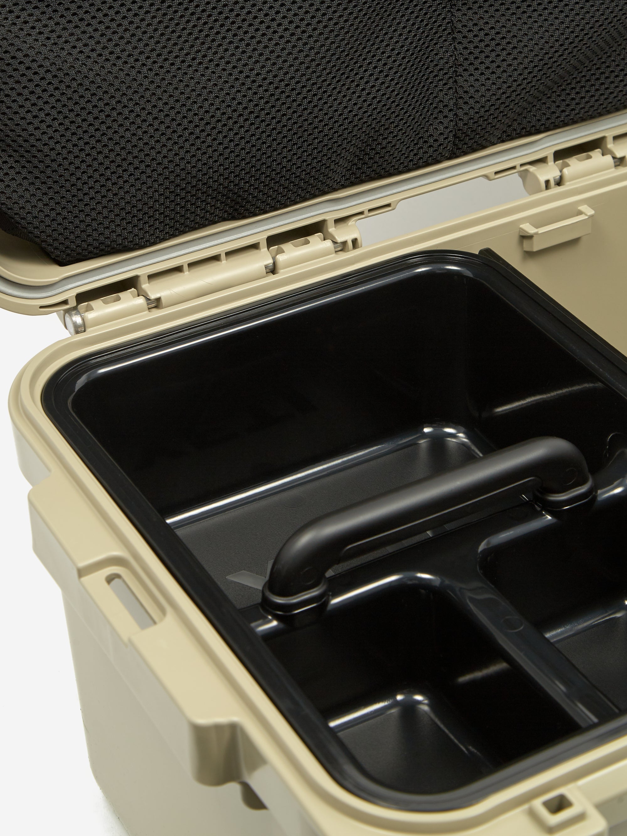 YETI Loadout 30 Go Box - Tan – Goodhood